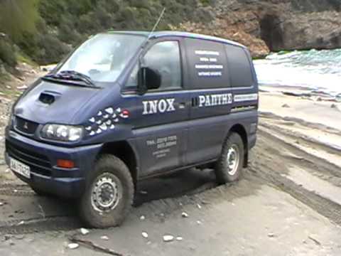 Mitsubishi L400 - YouTube