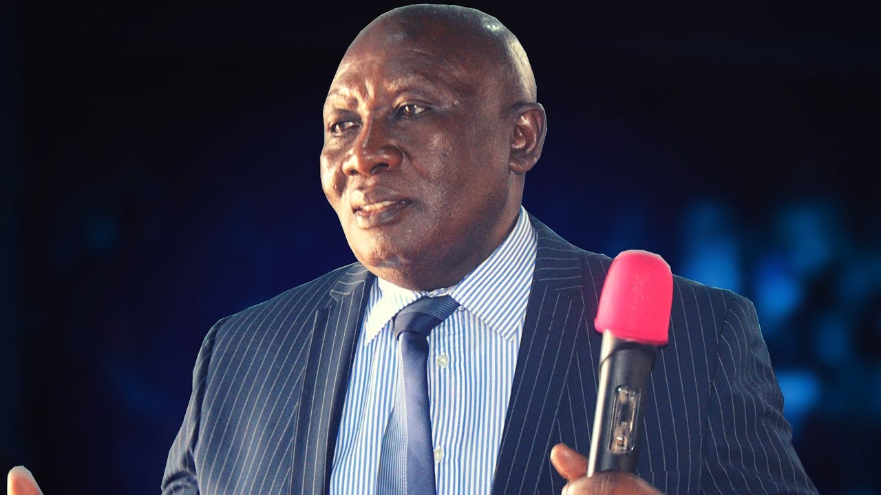 Chante ce Psaumes 123:1-2 avec 𝗣𝗮𝗽𝗮 𝗢𝗣𝗔 𝗖𝗲́𝗹𝗲𝘀𝘁𝗶𝗻 𝗗𝗶𝗲𝘂𝗱𝗼𝗻𝗻𝗲́, 𝗔𝗯𝗿𝗮𝗵𝗮𝗺 ...