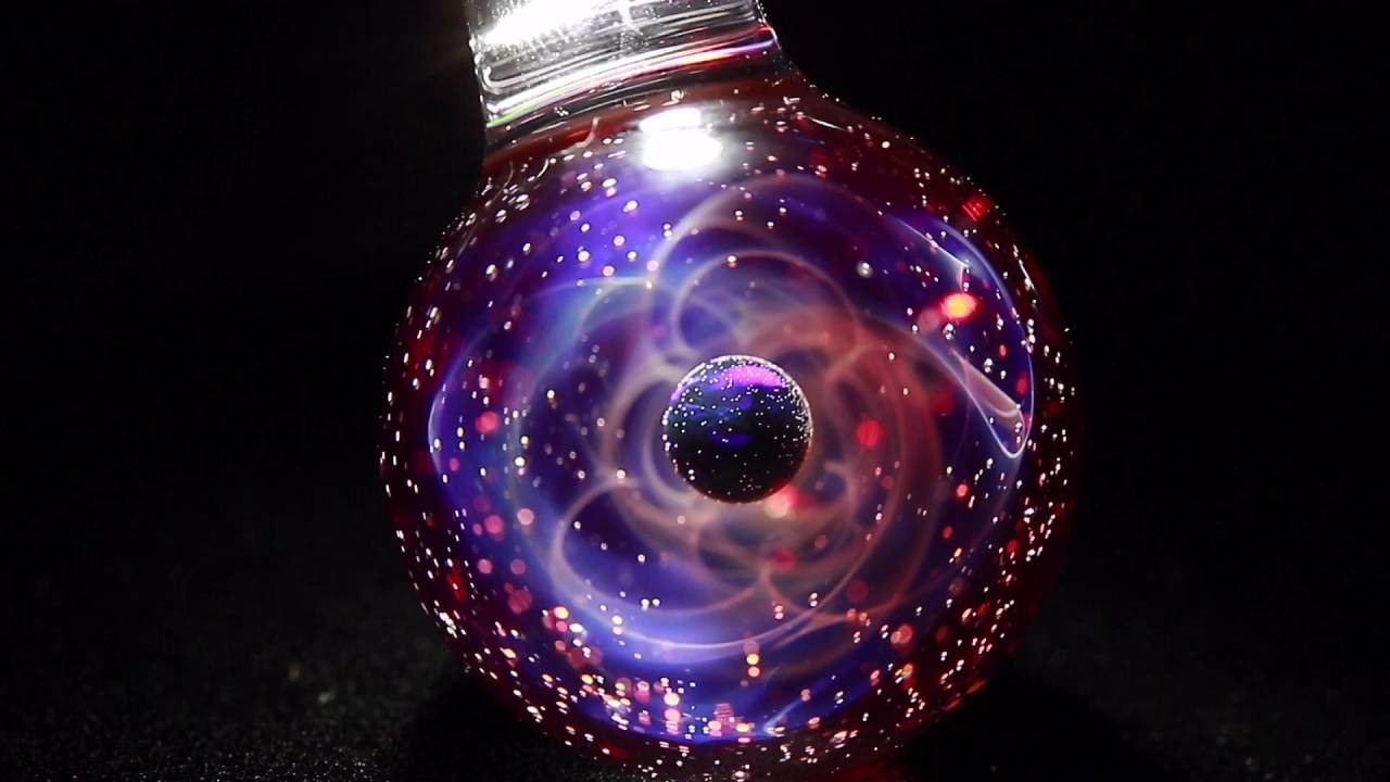 Space glass- color changes - YouTube