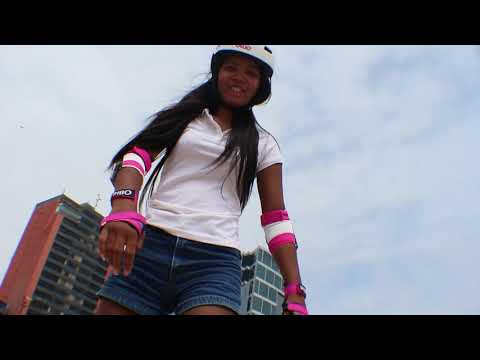Thai Teen Heather Deep bust her perfect butt roller skating for first time