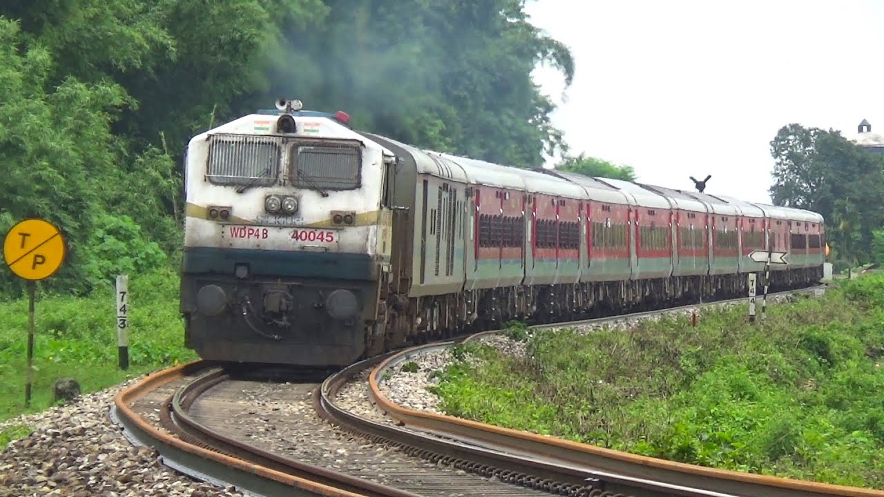 Admire The Breathtaking Scenery of the Sikkim Mahananda Express Through ...