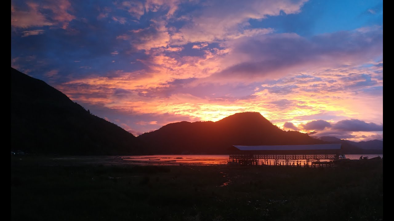 Paniai Indah Saat Senja, Aikai Kotopa Danau Paniai - YouTube