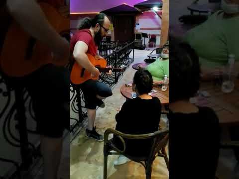 Değmen benim gamlı yaslı gönlüme