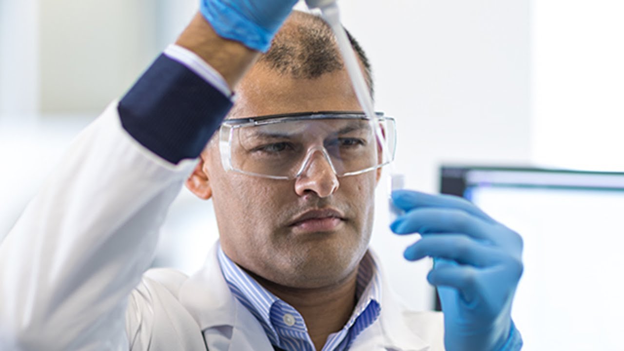 Protein and Nucleic Acids Quantification by UV-Vis Spectroscopy - YouTube