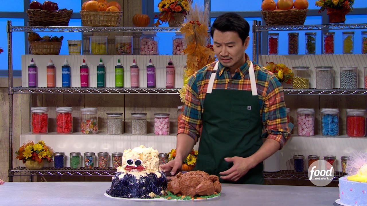 Mike and the monstrous cakes | SNL Funniest Moments - YouTube
