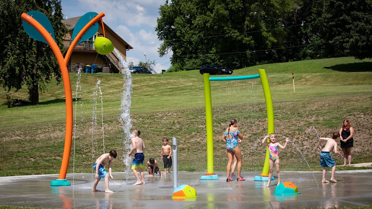 Sweet Water Splash Pad - Sugar Creek, MO - Visit a Splash Pad - Aquatix ...