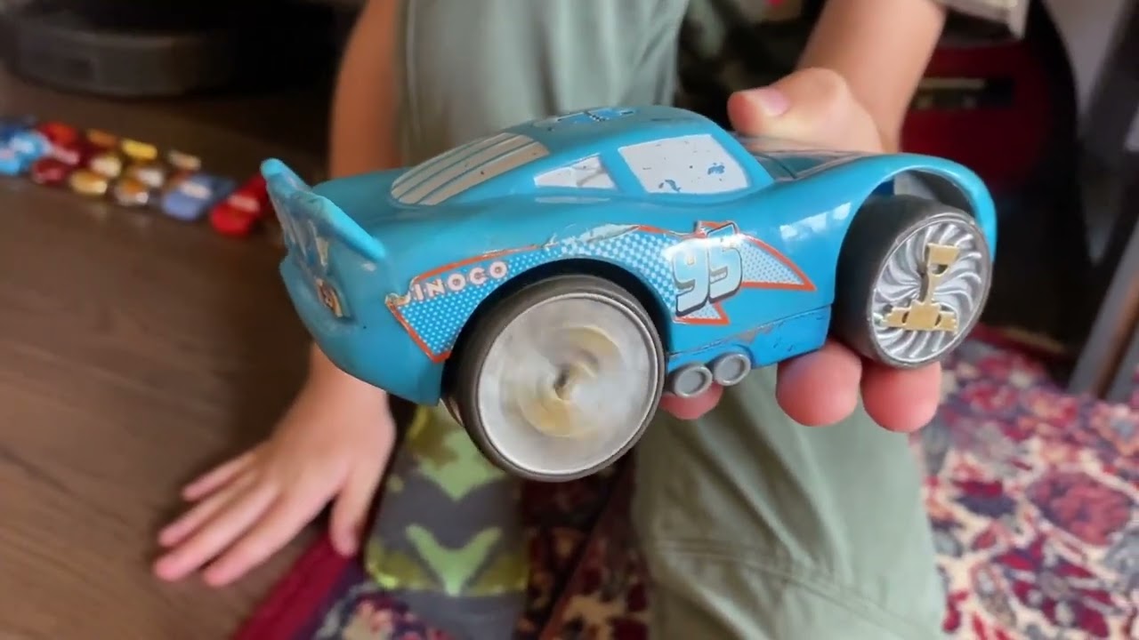 Disney Pixar Cars Fisher-Price Shake 'N Go: Blue Dinoco Lightning ...