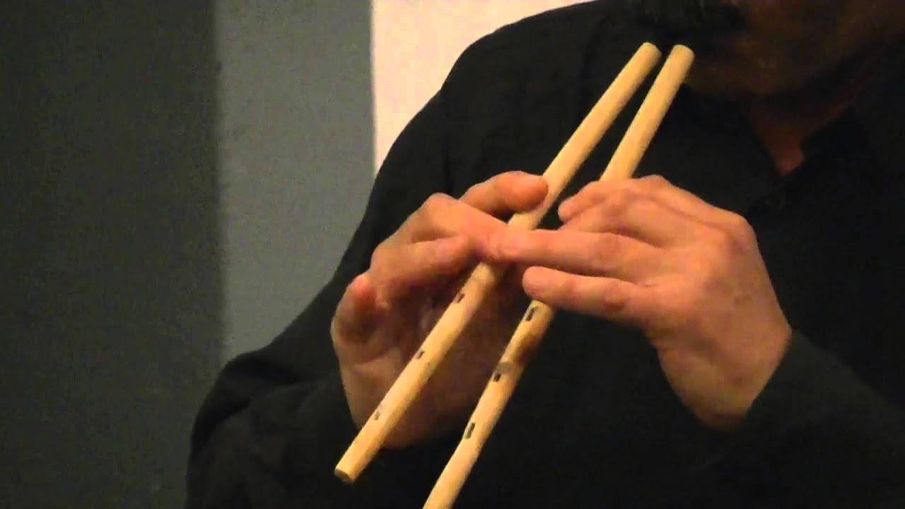 AULOS - Conrad Steinmann - Sardos (protosardischer Aulos) - YouTube