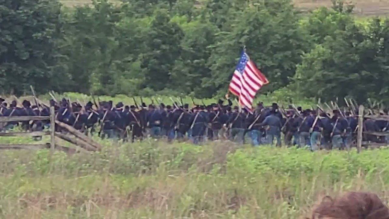The Liberty Rifles portraying the 1st Minnesota during there Charge on ...