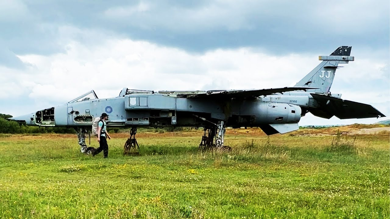 I found abandoned Fighter Jets in the middle of nowhere! 😱 - YouTube