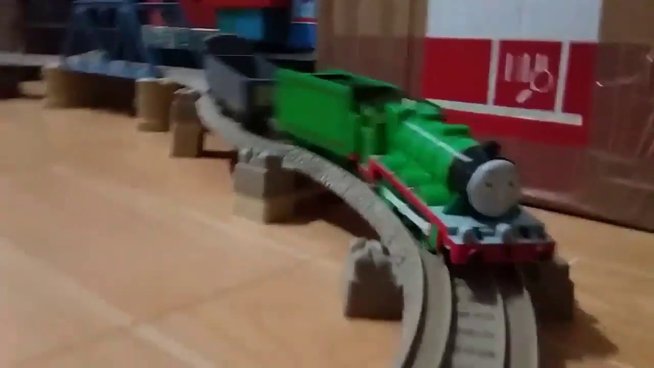 Plarail Thomas And Henry Run | IM BACK!! - YouTube
