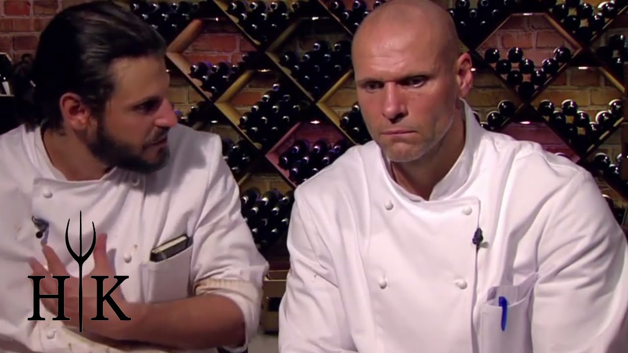 Kontrolle vom Chef (Thorsten Legat) | Hell's Kitchen | SAT.1 - YouTube