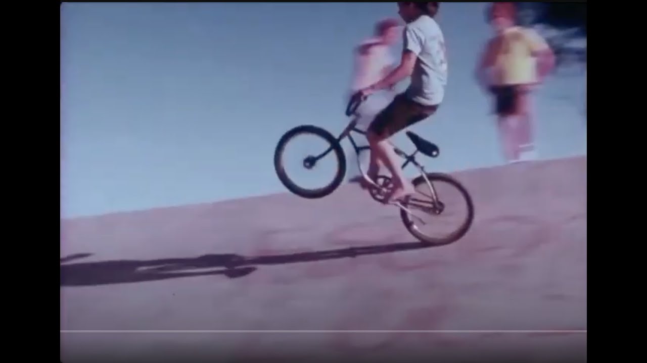 Freewheelin' // BMX Section From The Skateboard Documentary // 1976 ...