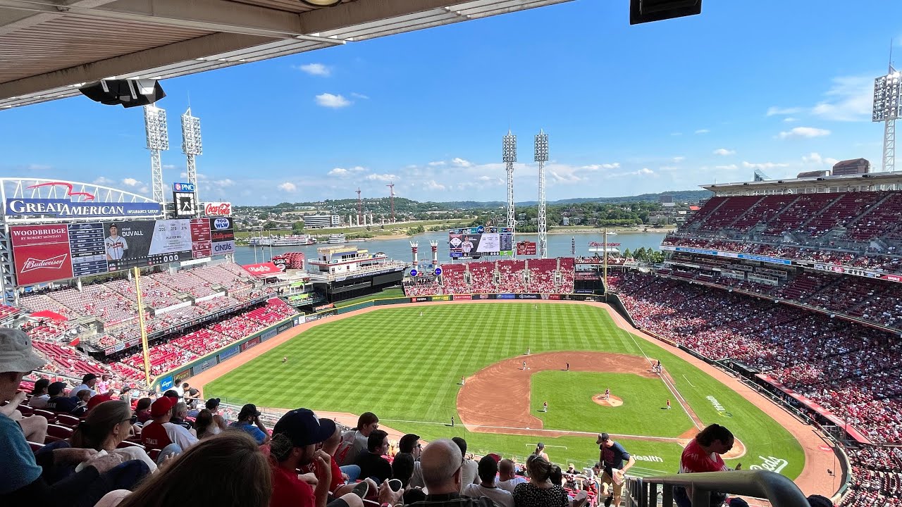 At the Reds and Braves game - YouTube