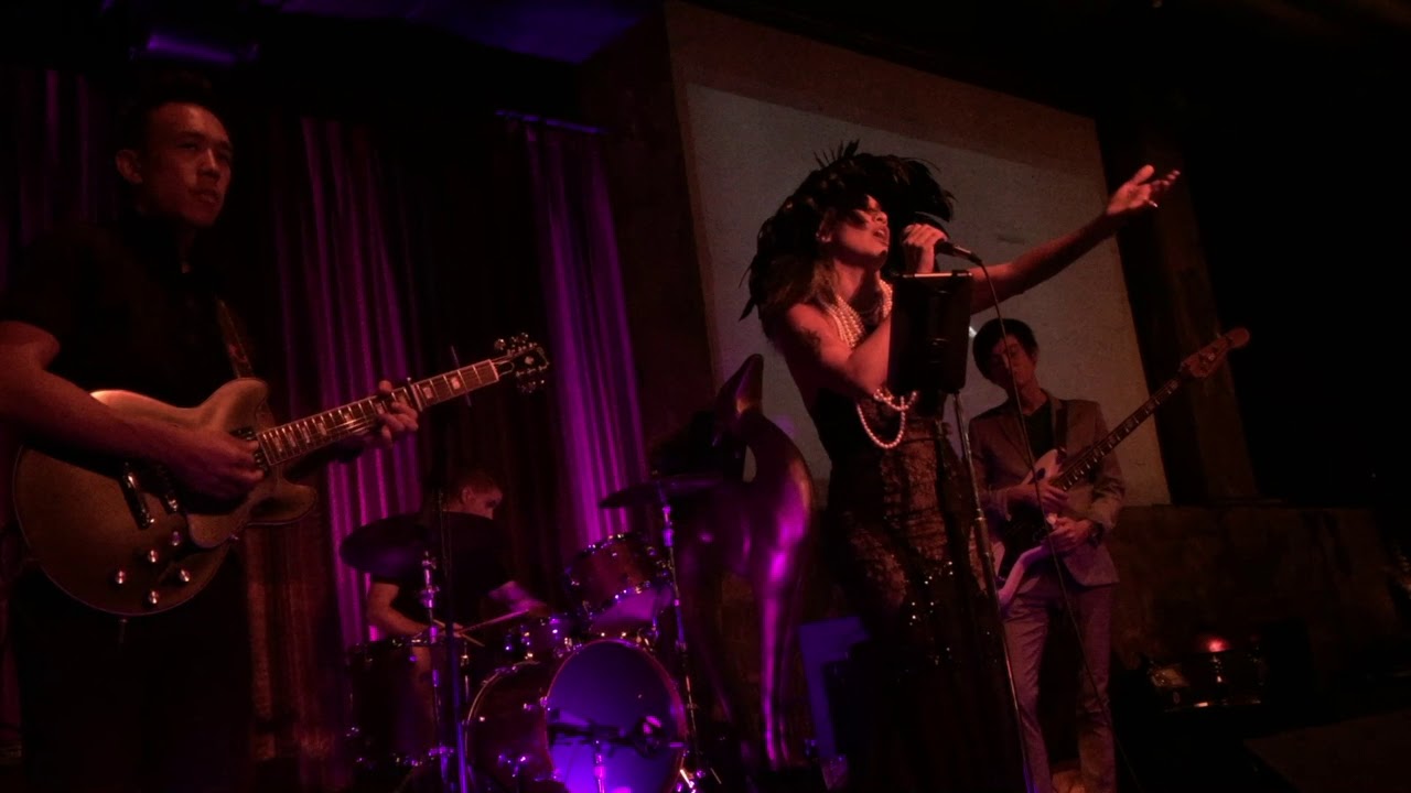 Marley Munroe - Mad World - YouTube