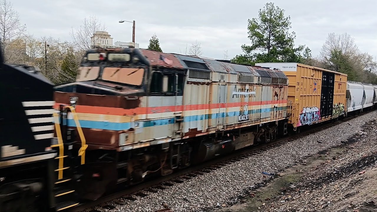 NS 15R arrives in Columbia SC with EX Amtrak F40PH on the NS R line ...