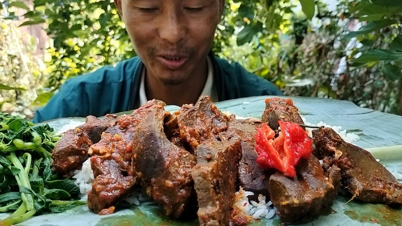 Eating Delicious Beef Liver with king chilly, Axone & Potato Lieves ...
