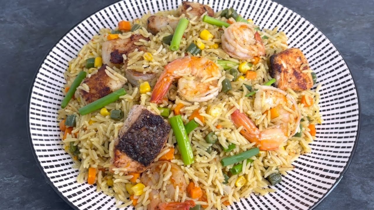 Seafood Fried Rice Recipe | Tasty City - YouTube