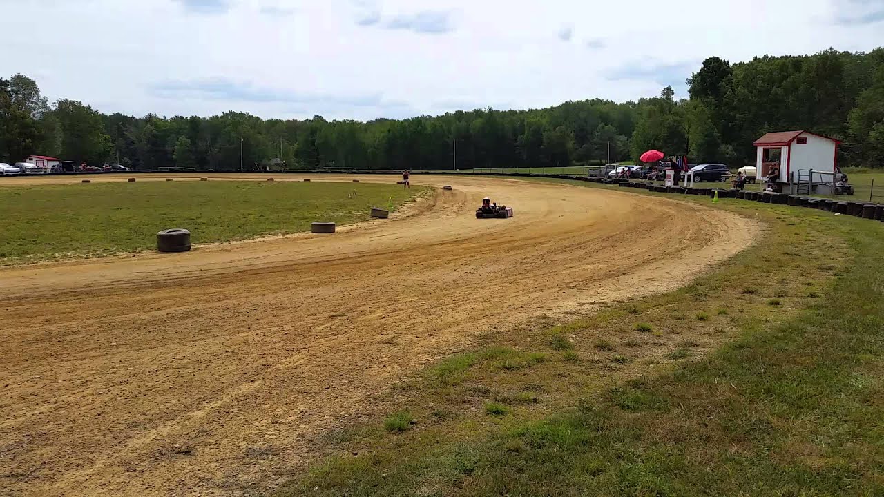 Stateline speedway kart racing - YouTube