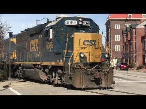 [CSXT] [6085] EMD GP38-2S & 2628 GP38-2 Leads Good Size F736-26 Rounding The Curve In Fay NC ...