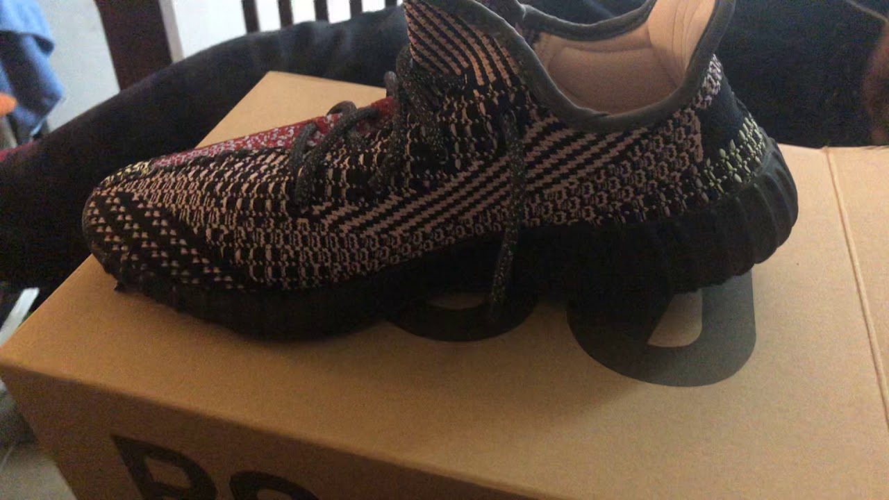 Yeezy Boost Yechei Close up (Colors Vivid) - YouTube