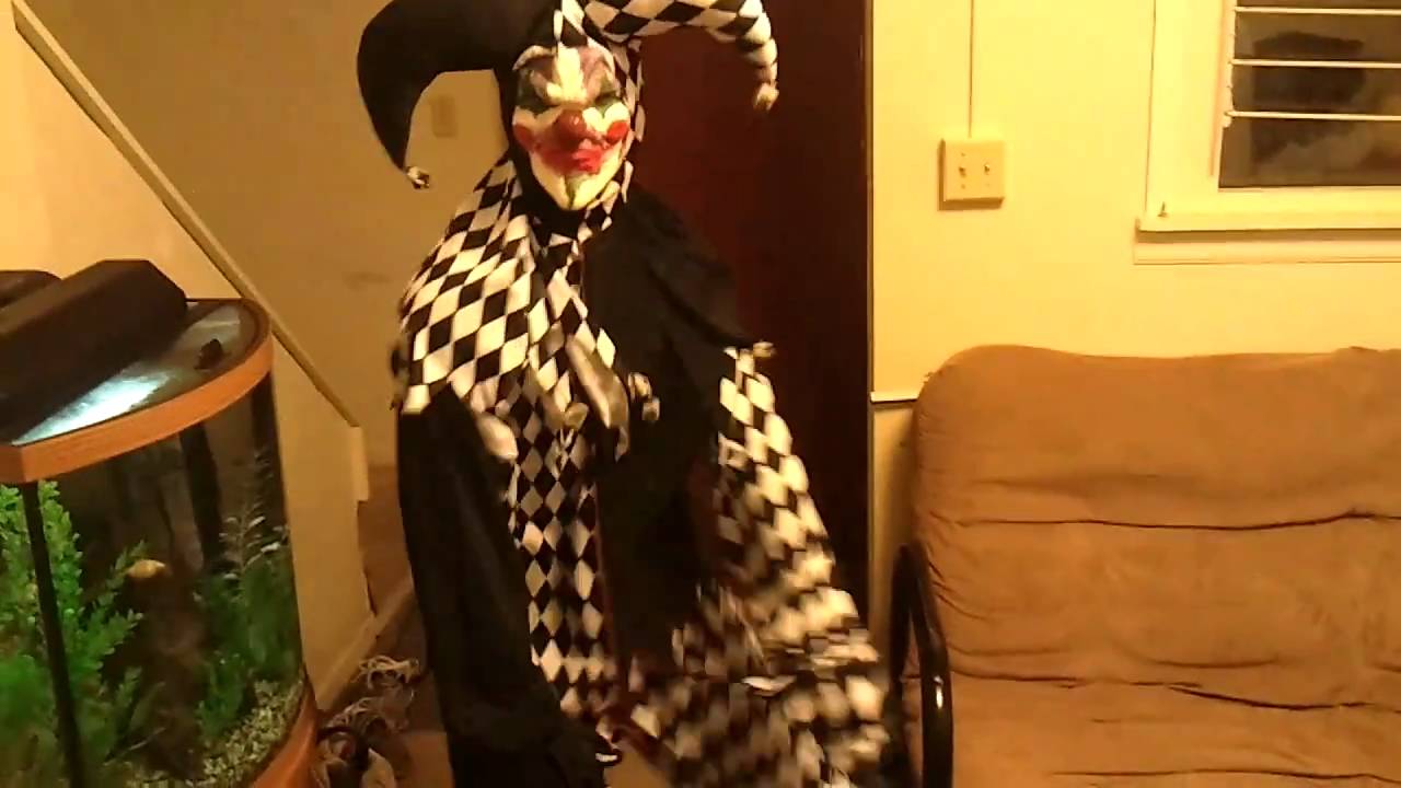 Scary Clown Dance! - YouTube