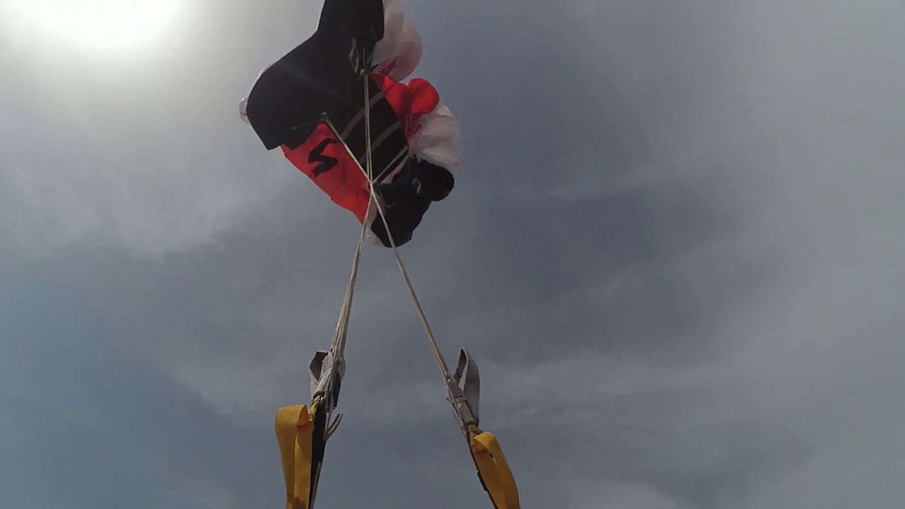First skydiving line twist with my Volt 170 - YouTube