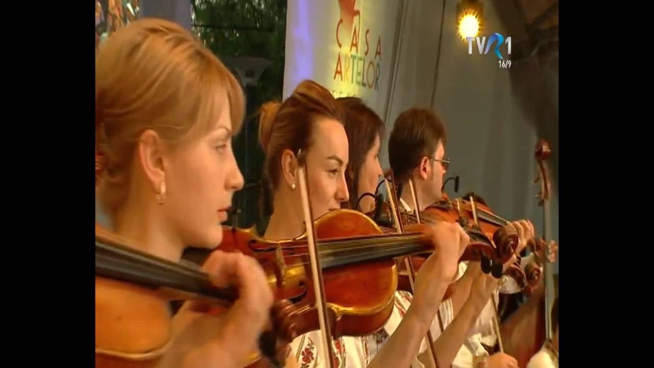 Maria Butaciu si Orchestra `` Lautarii `` din Chisinau - Strigatura ...
