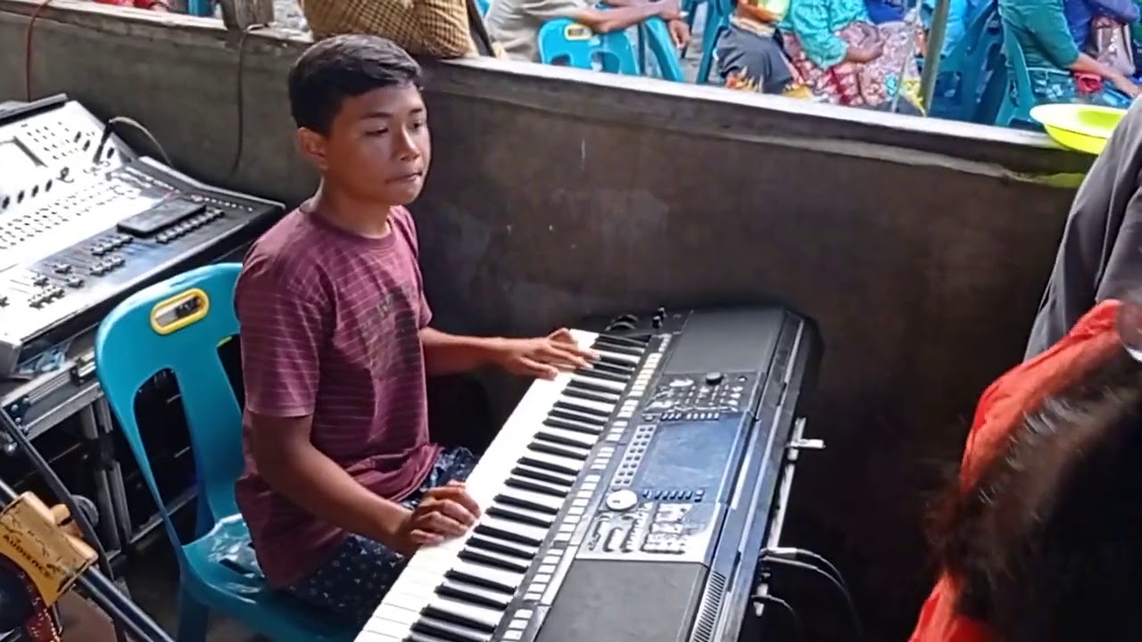 MANTAP... ANAK SMP MAIN KEYBOARD🎹 | AWAL NYA MALU MALU AKHIRNYA PAMER ...