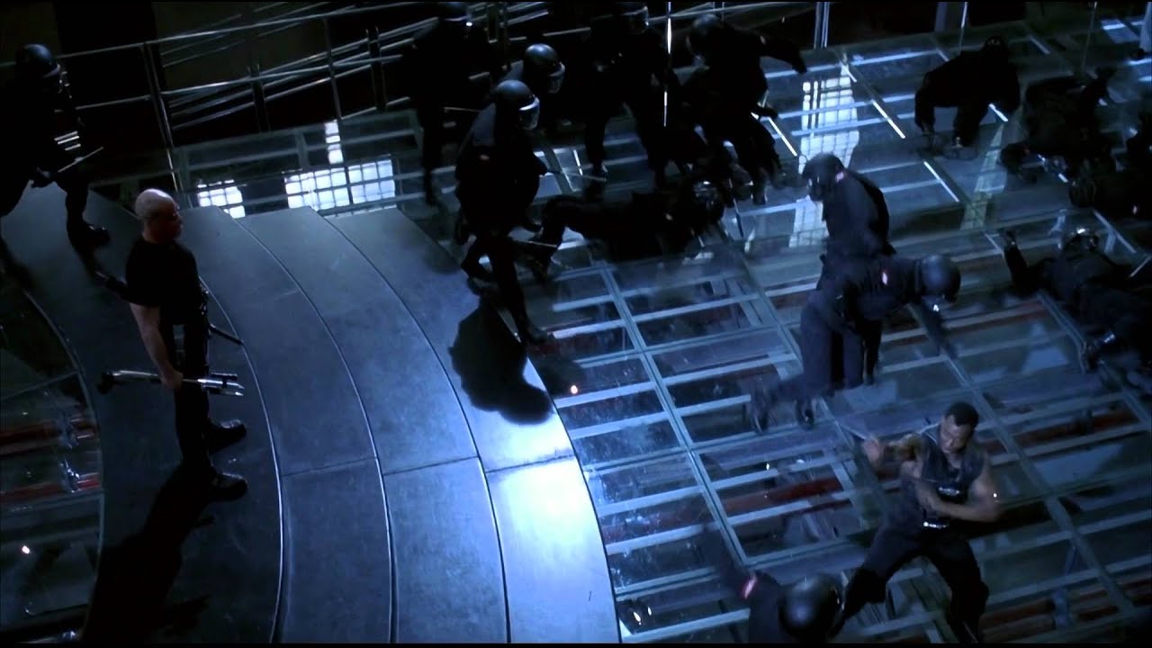 Blade 2 - End Fight Scene (HD) - YouTube