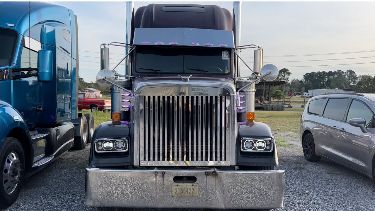 2002 Freightliner Classic XL - YouTube