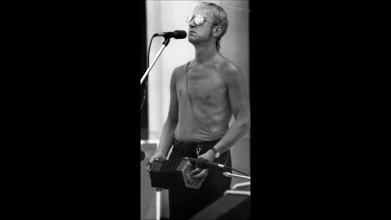Peter Bellamy - Yarmouth Town (Live) - YouTube
