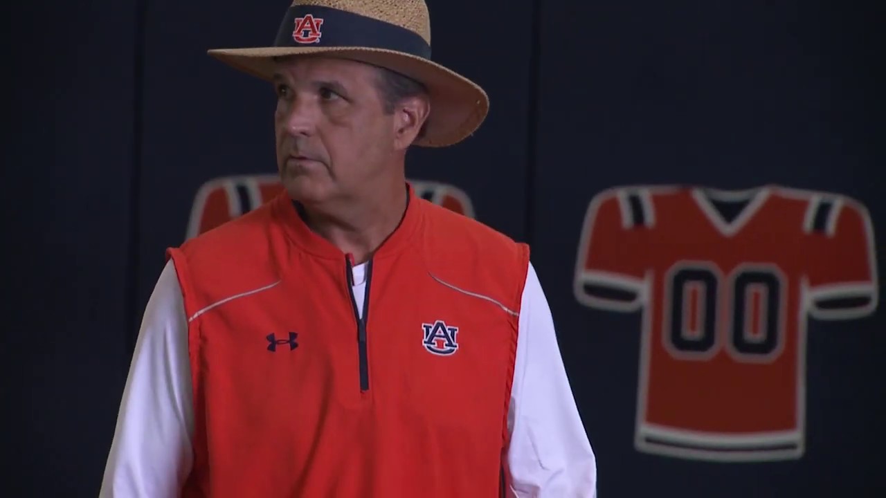 Scenes from Auburn's first day of practice - YouTube