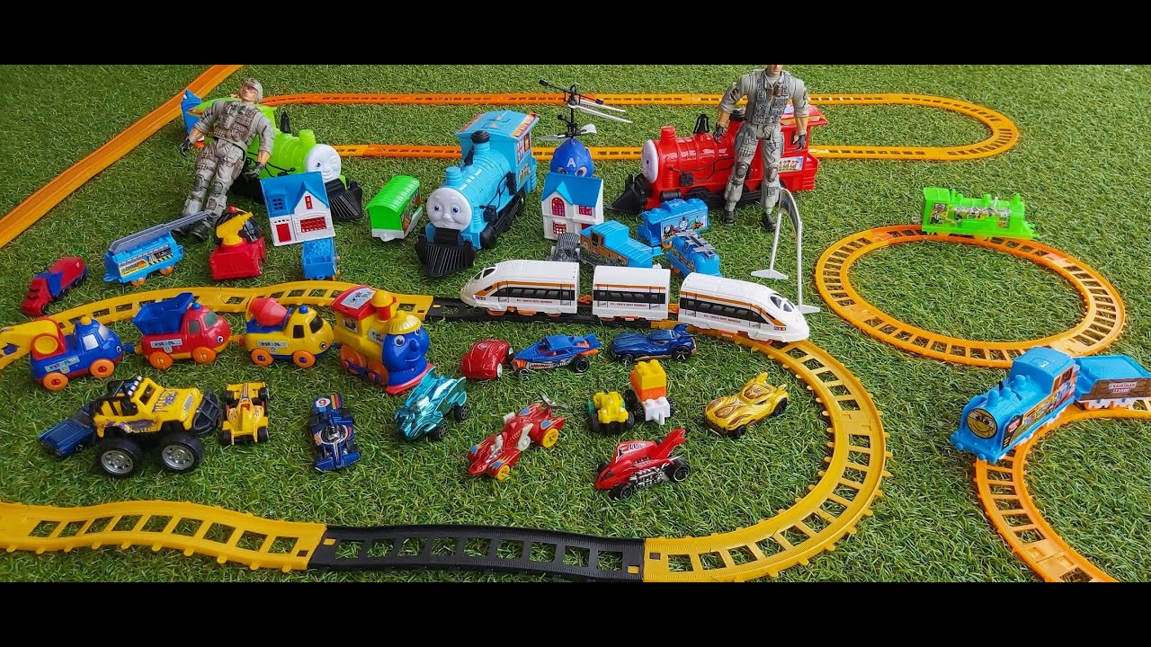 Drama Mainan Kereta Api Cepat tabrak Mobil Jeep, Fast Train Crass with ...