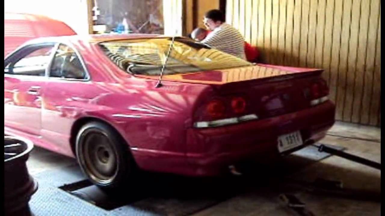 Nissan GT-R33 Skyline Dyno Session - YouTube