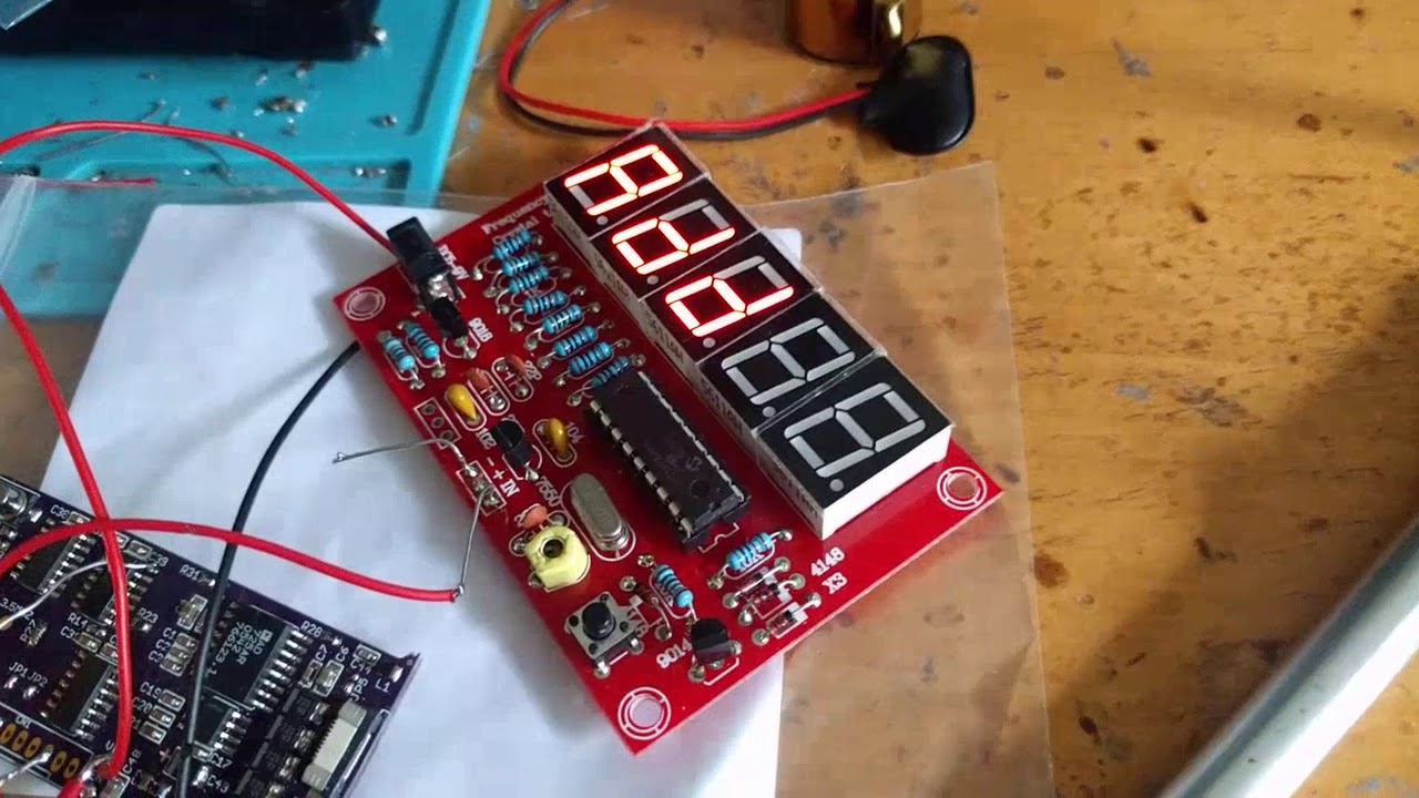 DIY Frequecy Counter Review and Testing - YouTube