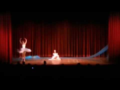 Dancing Alicia keys Superwoman.wmv - YouTube