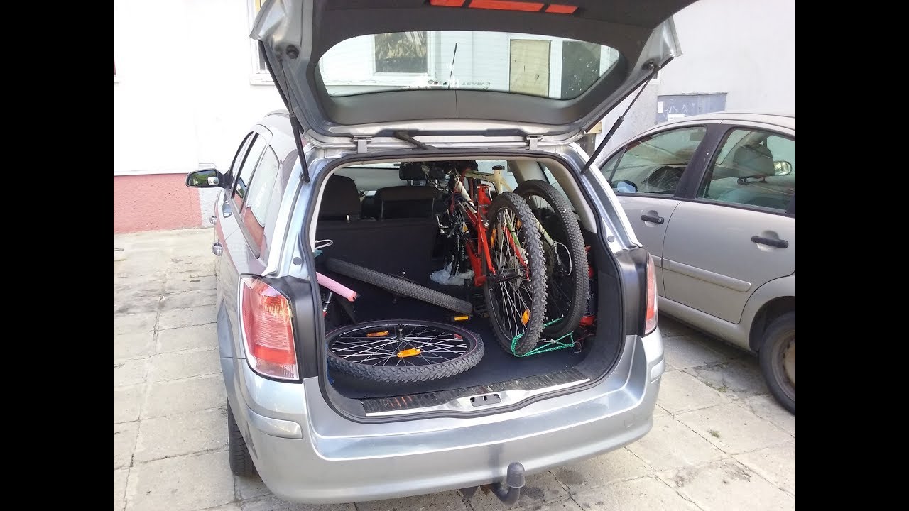 Two bicycle in a station wagon and 3 free seats? (Opel Astra H Caravan ...