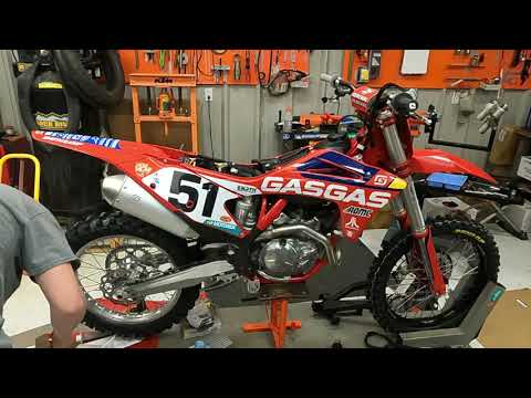 Building the AOMC GasGas MC450f Barcia Replica was a blast!
