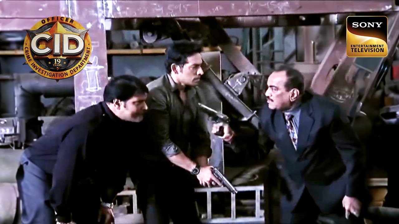 ACP क्यों कर रहे हैं Abhijeet के सामने मरने की Acting? | CID | Best Of ...