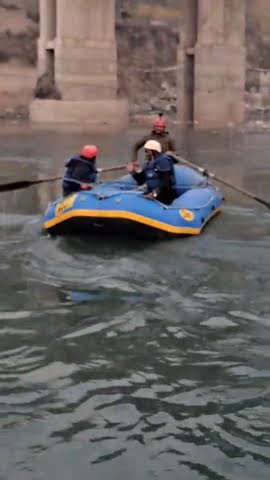 Kullu Byas river me Rafting ka maza ️ - YouTube