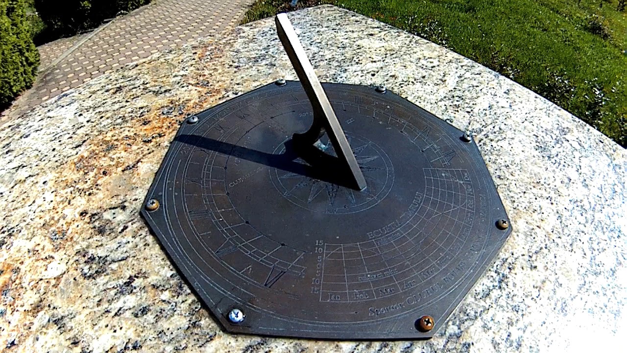 Time laps cadran solar Gradina botanica Alexandru Borza Cluj - YouTube