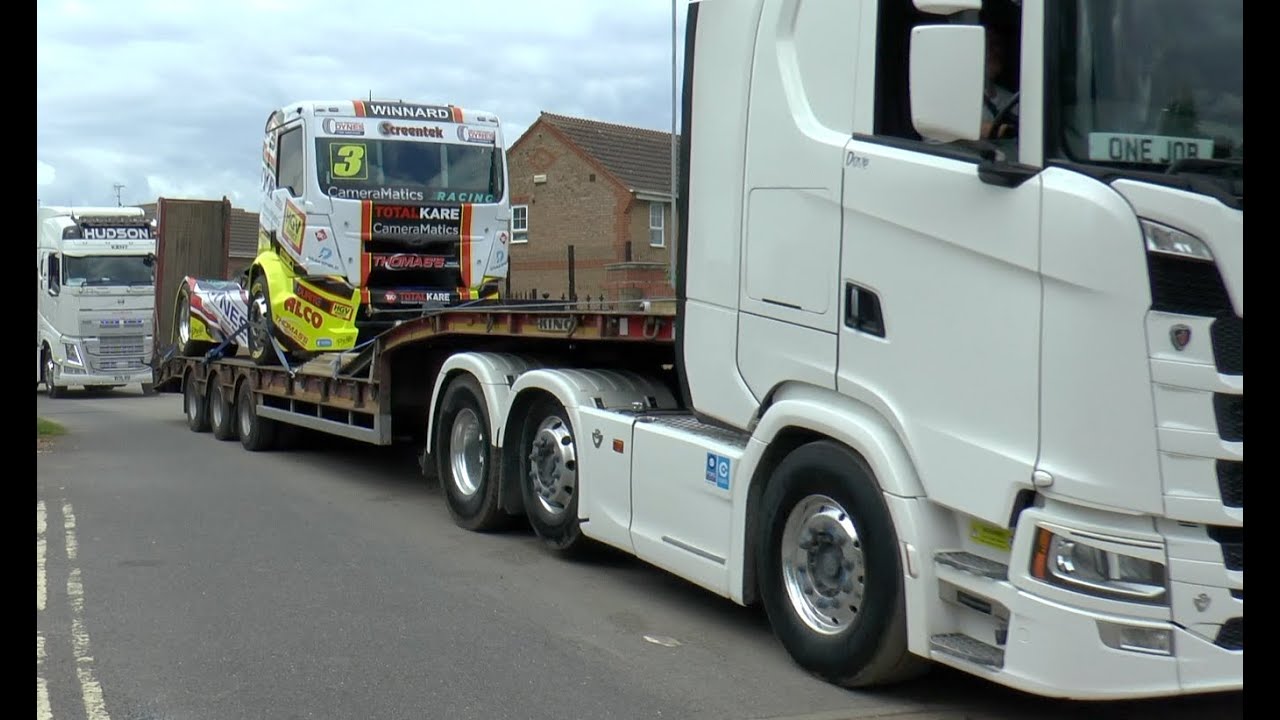 SCANIA V8,VOLVO, DAF, MERCEDES, ERF TruckFest Peterborough leave ...