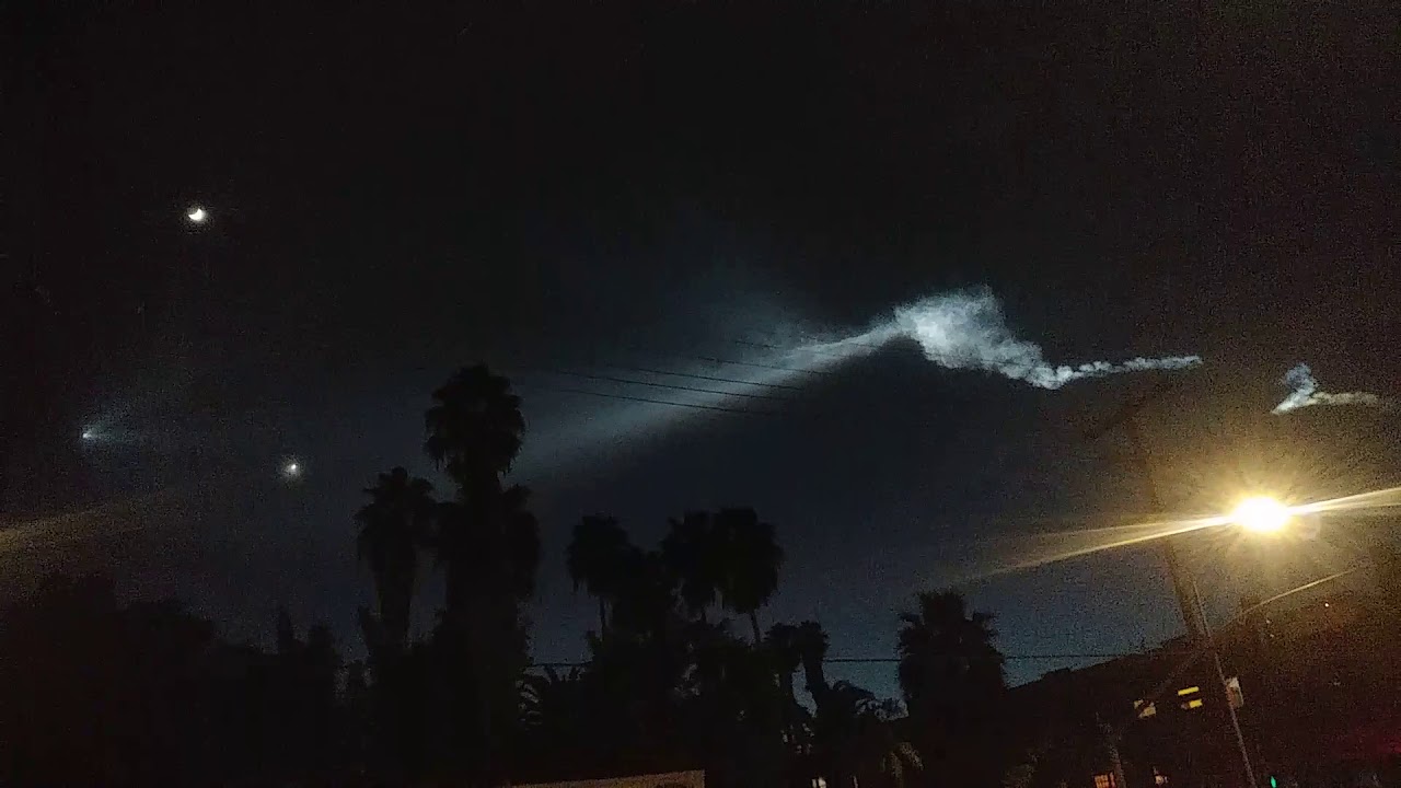 Space X rocket launch Los Angeles December 21 2017 - YouTube