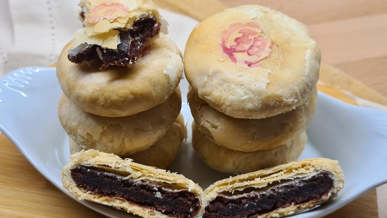 BAKPIA KACANG MERAH, KULITNYA KRISPI BERLAPIS-LAPIS - YouTube