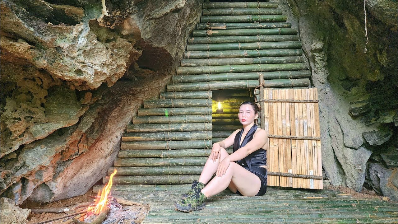 How to build a bamboo house in a cave and bathe in a natural stream ...