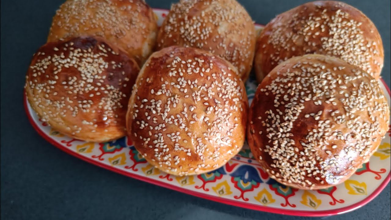 Moroccan buns or krachel القراشل او الݣرص المغربي ليمكن توجدو لفطور ...