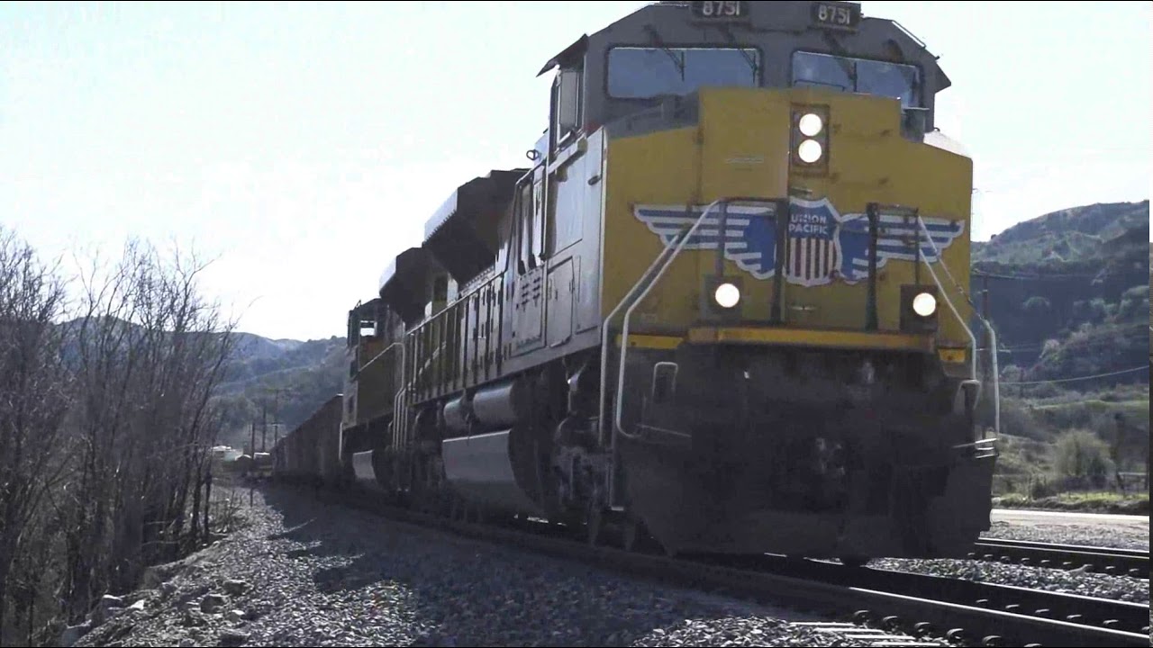 Union Pacific Train - Video - YouTube