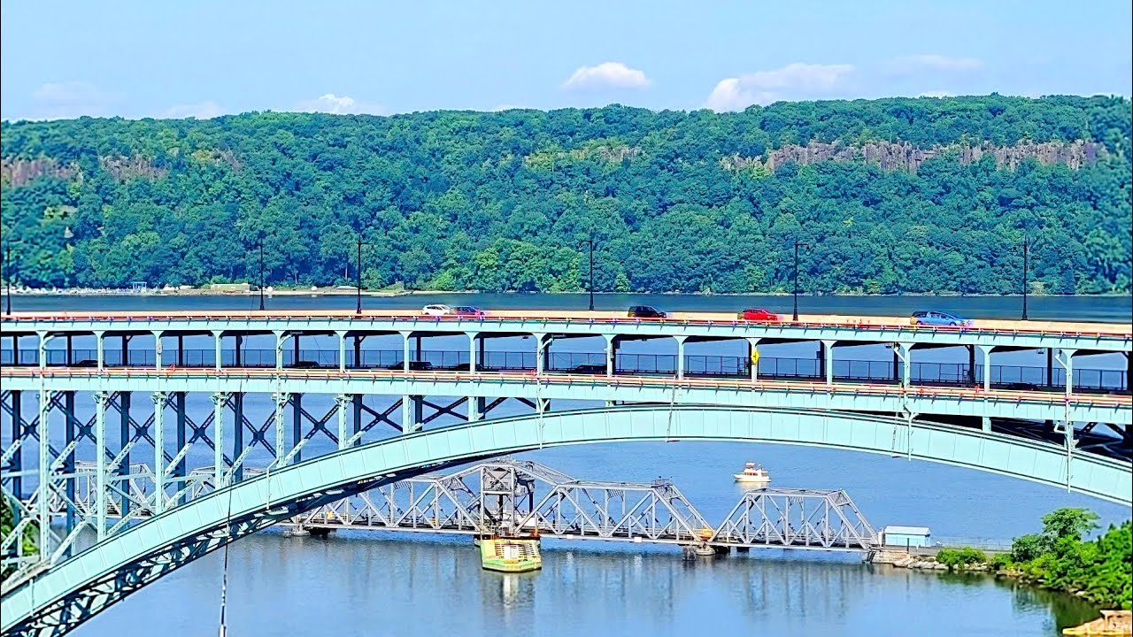 LIVE CAM Amtrak Train🚅 Hudson River View & City Sounds - YouTube