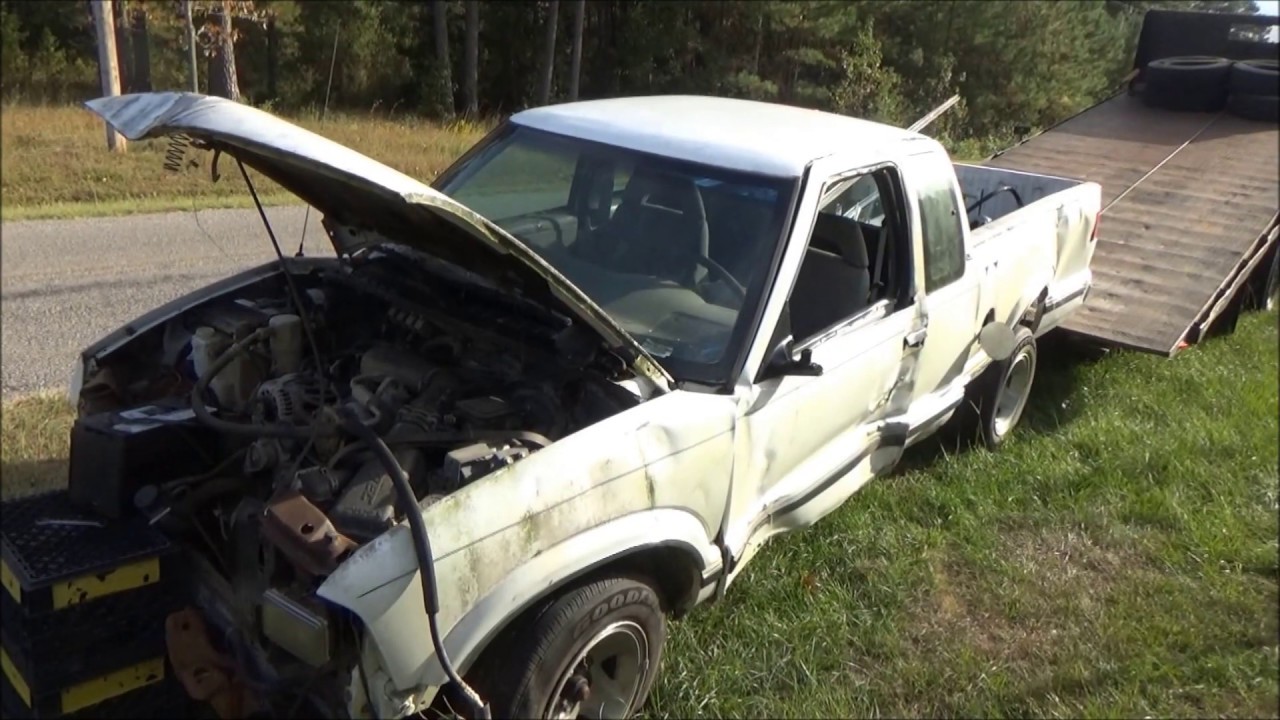 First Start 97 Chevy S10 - YouTube